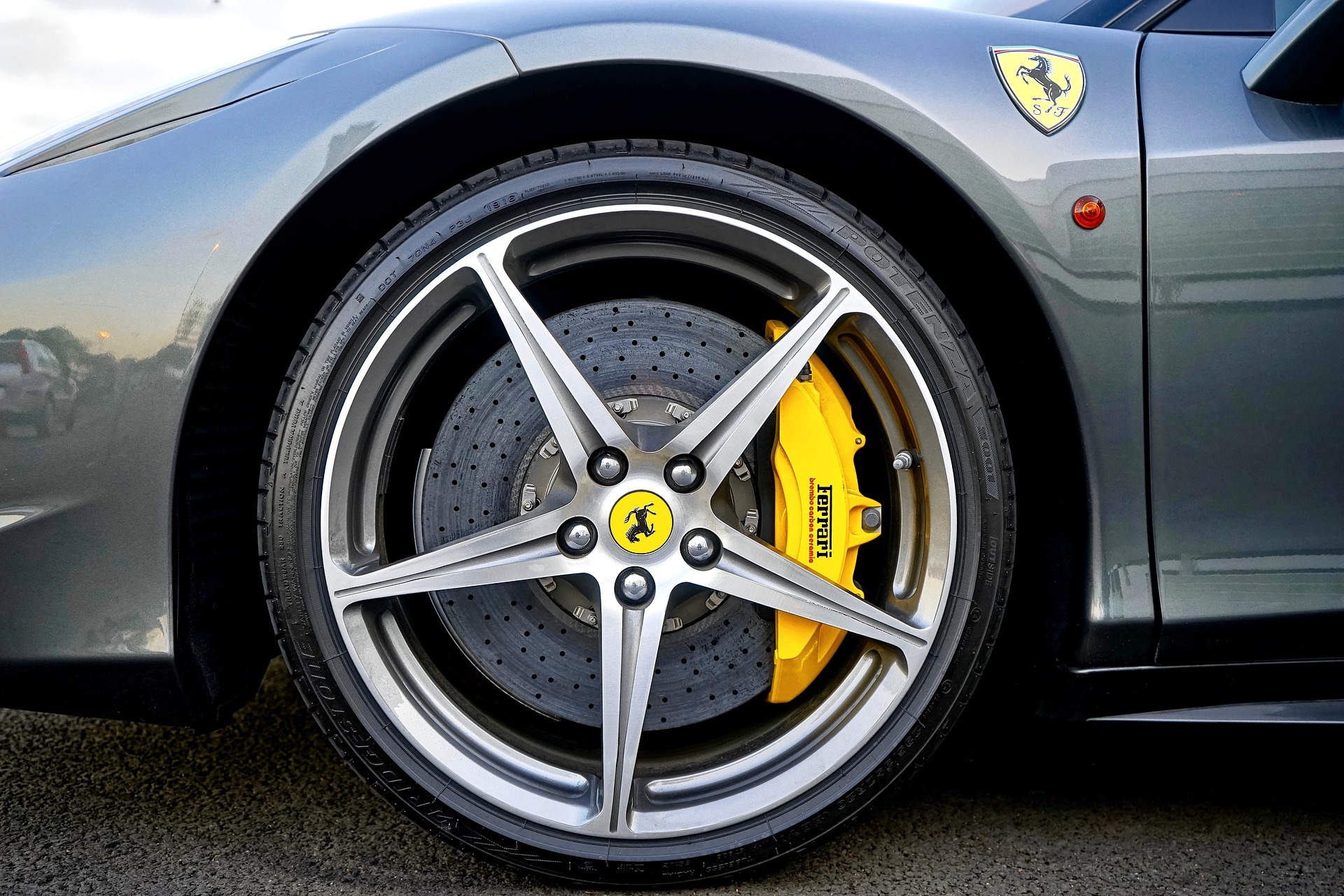 FERRARI - Wheels Approved